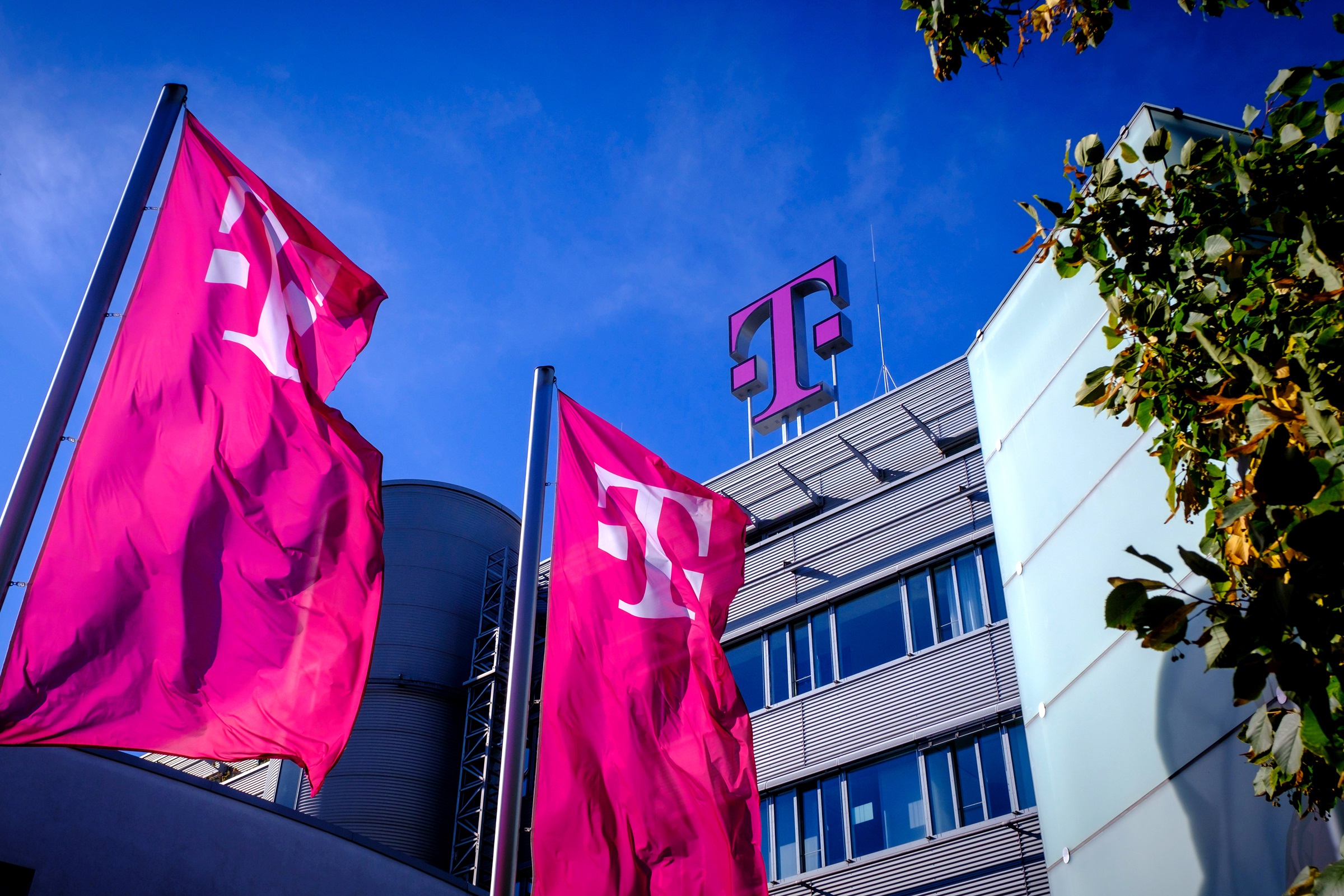 Telekom: Επιτάχυνση της ανάπτυξής της μέσω Tεχνητής Nοημοσύνης και παγκόσμιων οικονομιών ...